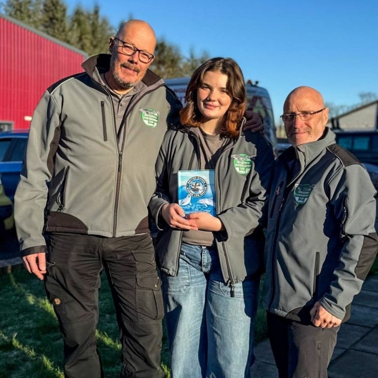 Trustees' Award: Erin McDonald - British Divers Marine Life Rescue